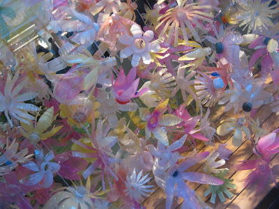 MARY LOU and CHERRIES TOO: Plastic Pop Bottle Flowers make Spring seem ...