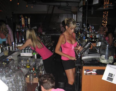 glam-girls: A Wonderful Collection of Hot Bartenders- 20 pics