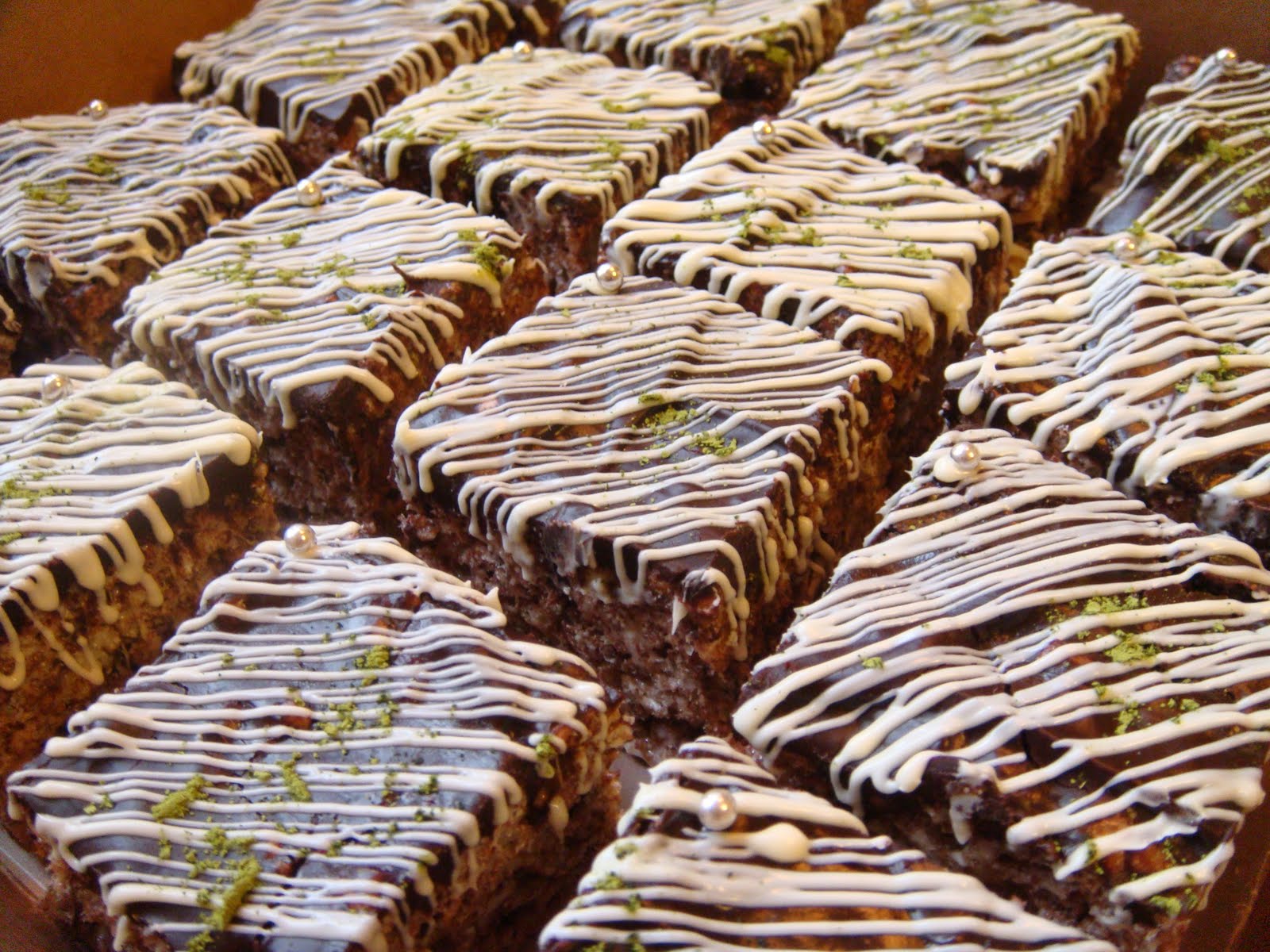 la fleur au Cacao....: Glam-up the traditional Rice Krispie Treat with ...