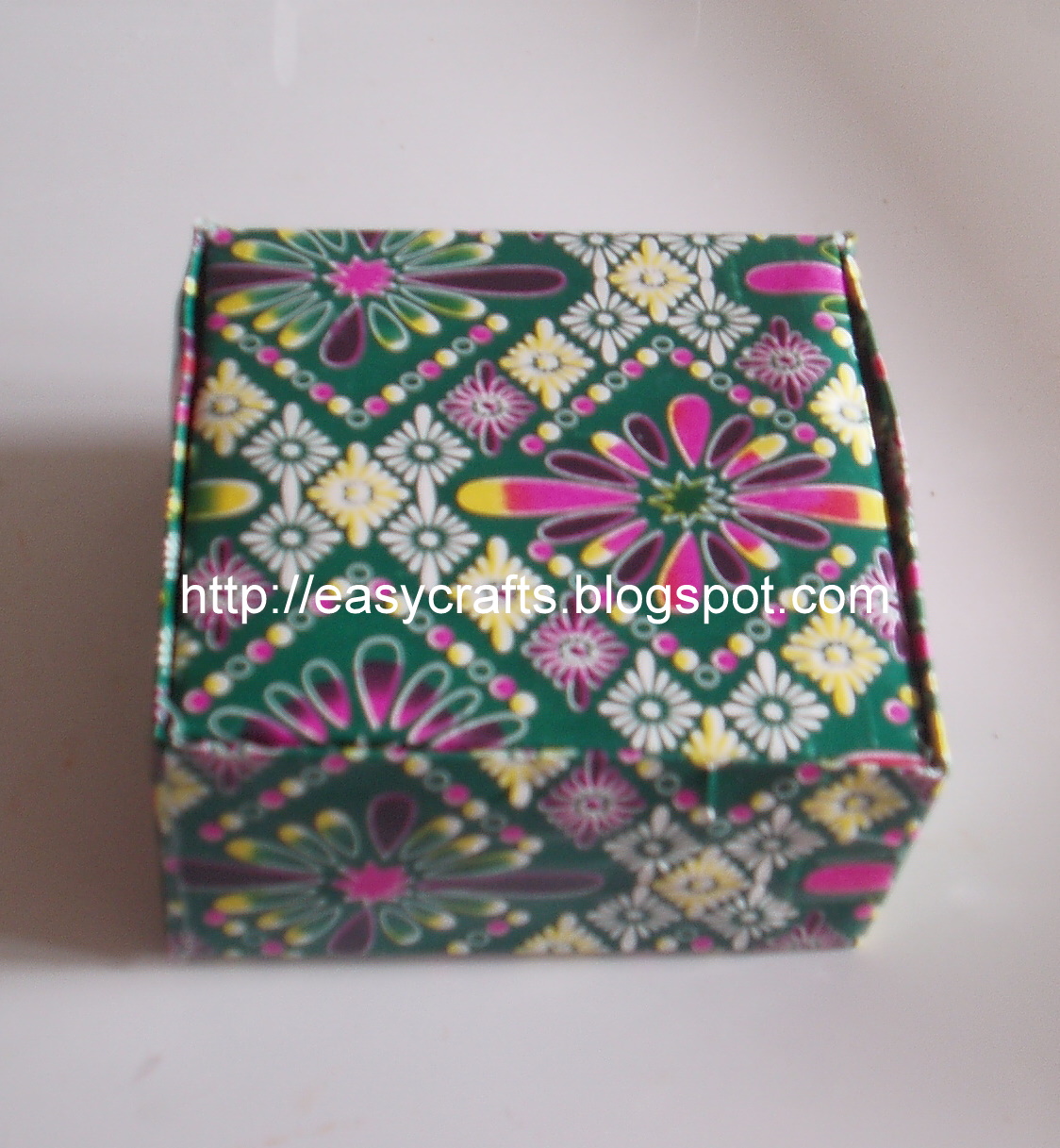 Easy Crafts - Explore your creativity: Bangle box