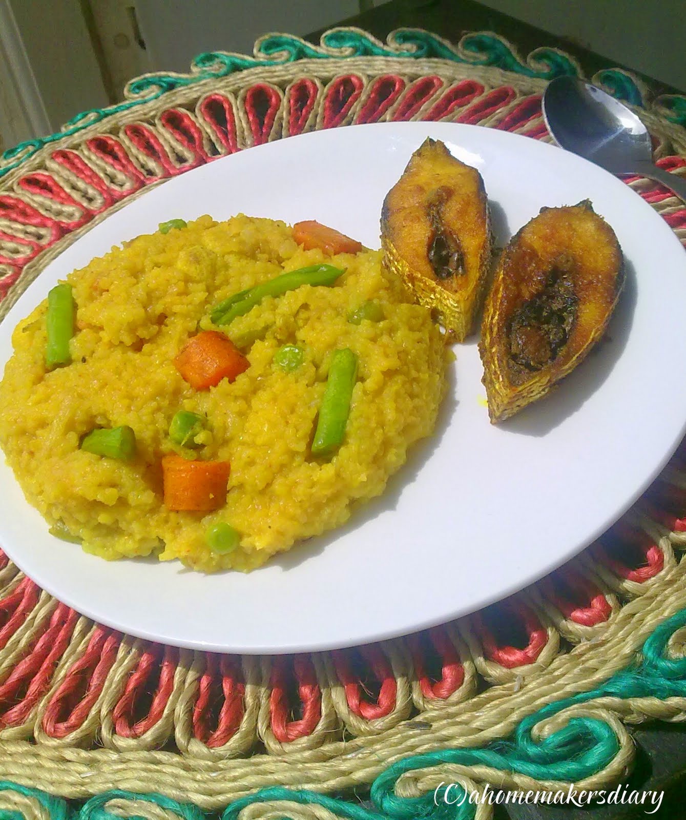 Spicy Khichuri ar Ilish Mach Bhaja - A Homemaker's Diary