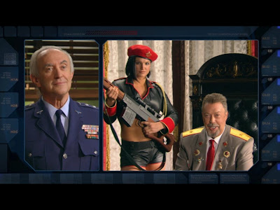 Gina Carano SI sale en Red Alert 3 - La Cueva del Lobo