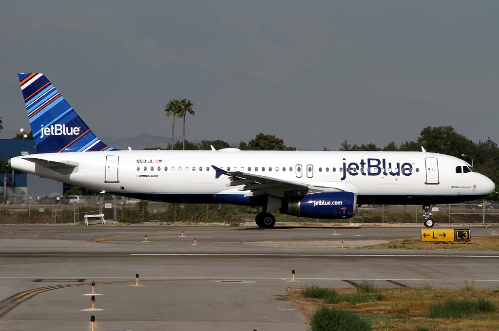 Aero Pacific Flightlines: Another jetBlue A320 wears the "Barcode" tail ...
