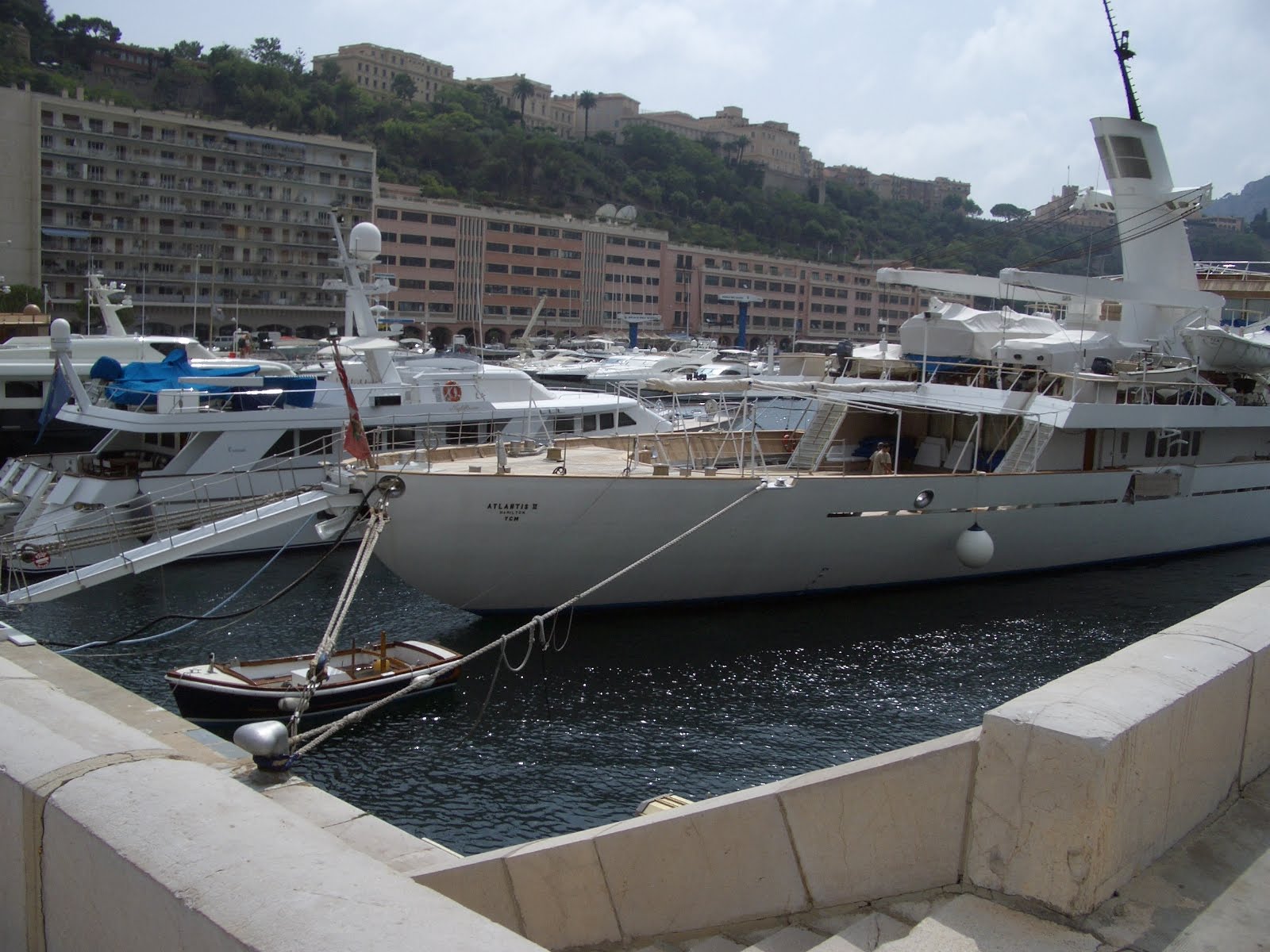 Superyachtfan: Niarchos family - Atlantis II - Hellenic - 115 metres - 1981