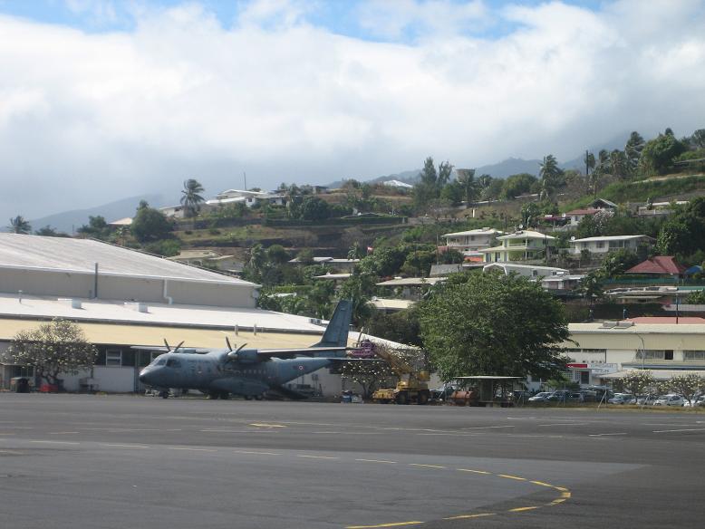 Tahiti Nou: Visite de la base aérienne!