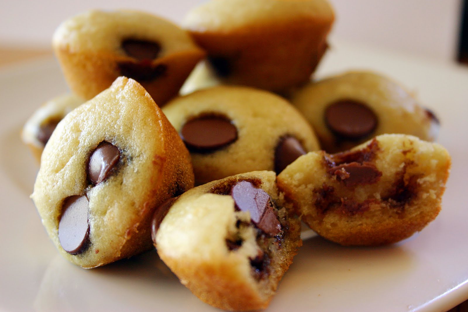 Bakergirl Mini Chocolate Chip Puffins
