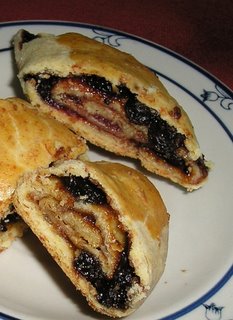 Hungarian farmers cheese strudel - Easy Lunch Recipes Blog