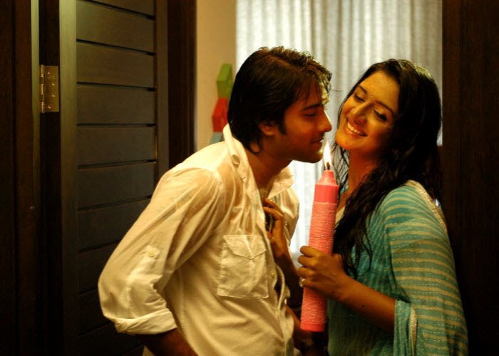 Tarun Film with Vimala Raman titled as Chukkalanti Ammai Chakkanaina Abbai