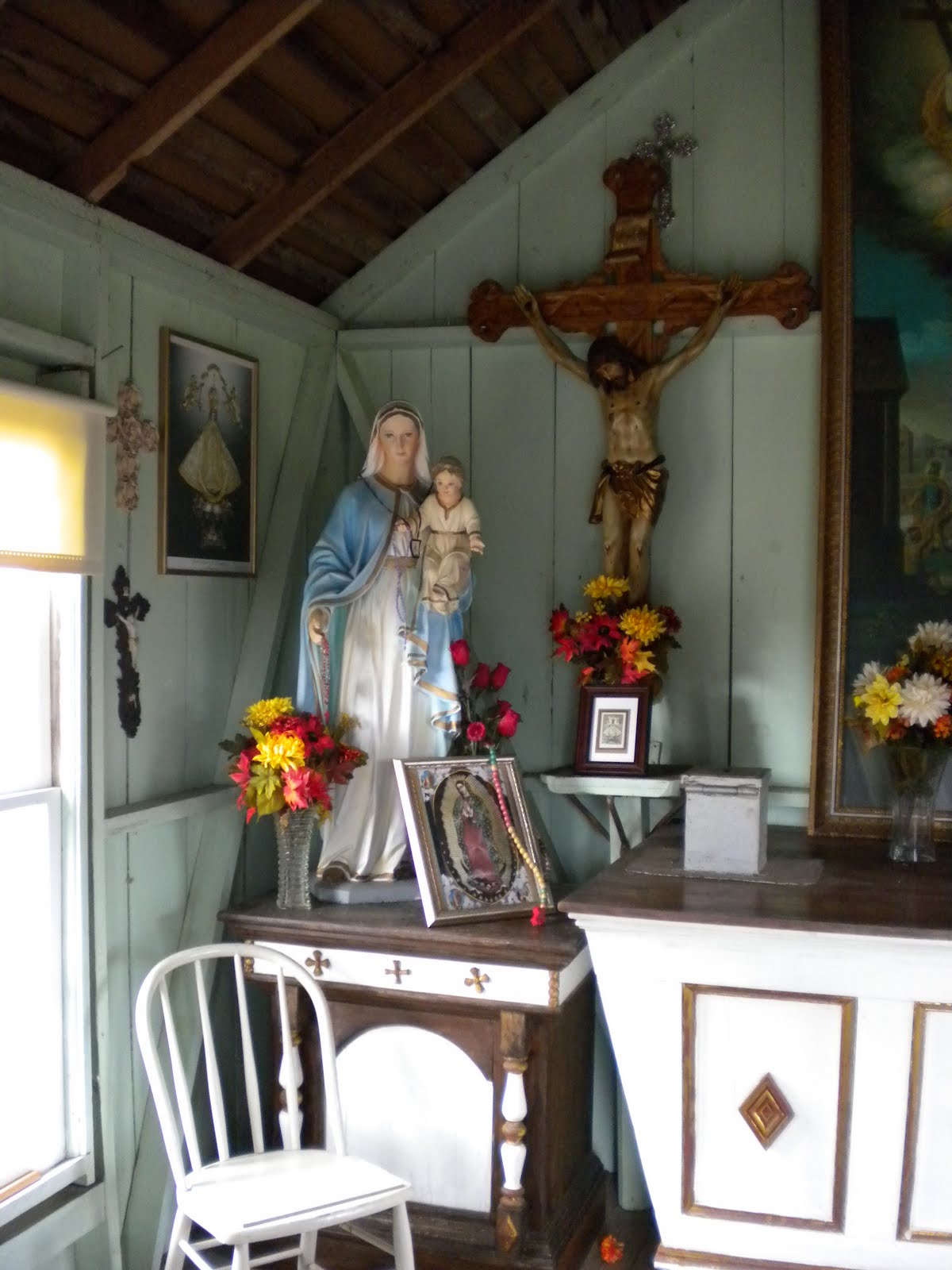 Blushing Rose: ~ Smallest Catholic Church in the World ... TX