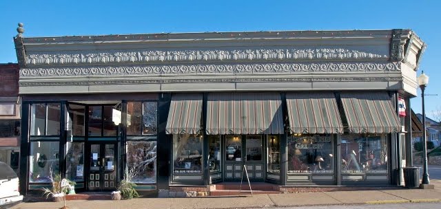 The Bent Tree Gallery: June 2010