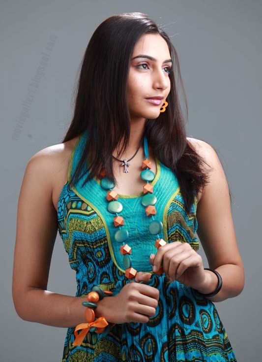 test: Actress Rahini Trivedhi Sexy look Stills, Pictures, Images, Photo ...