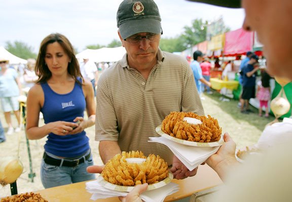 Life through the Lens: Onion Festival... but where are the Onions?
