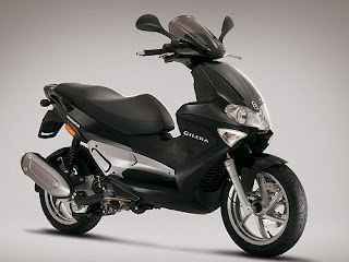 Below 300cc: Gilera Runner VXR 200
