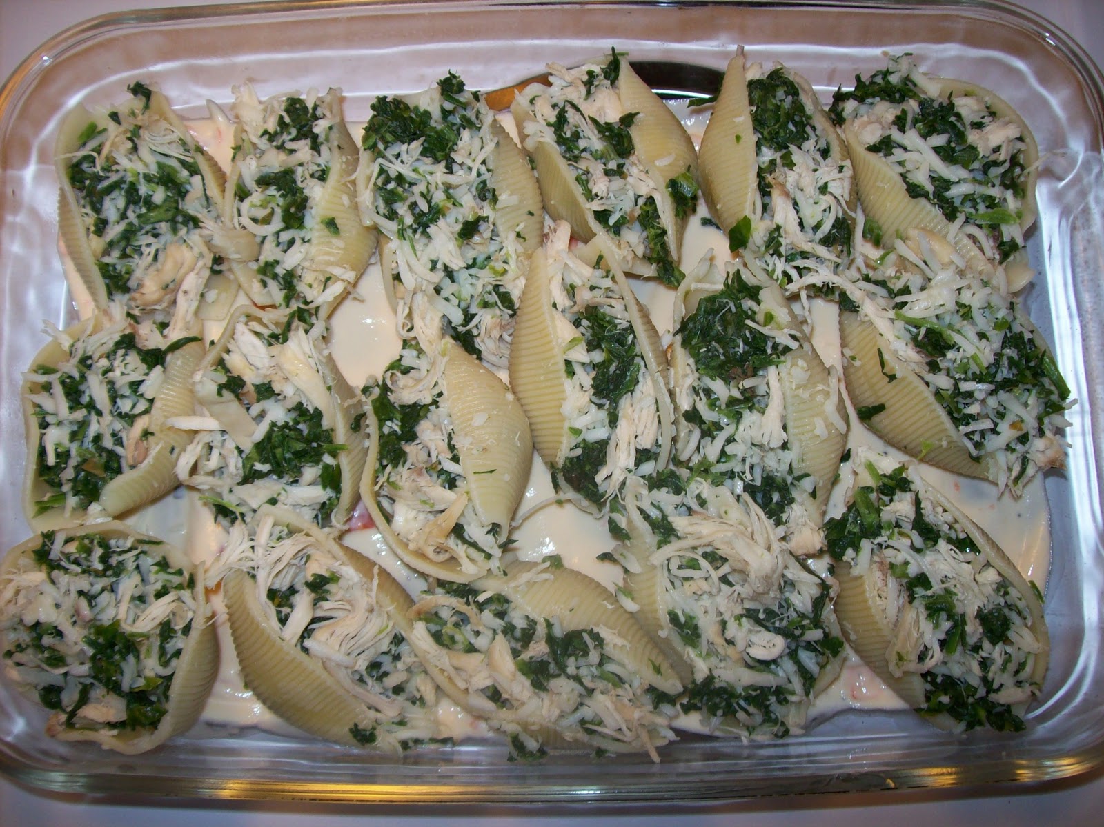 Life With 4 Boys: Simple Chicken and Spinach Stuffed Shells Recipe