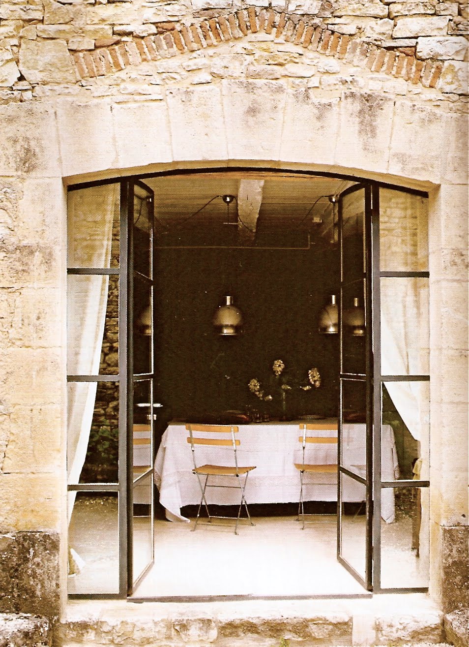 * v i s u a l * v a m p *: Would You Like To Come Inside This French House?