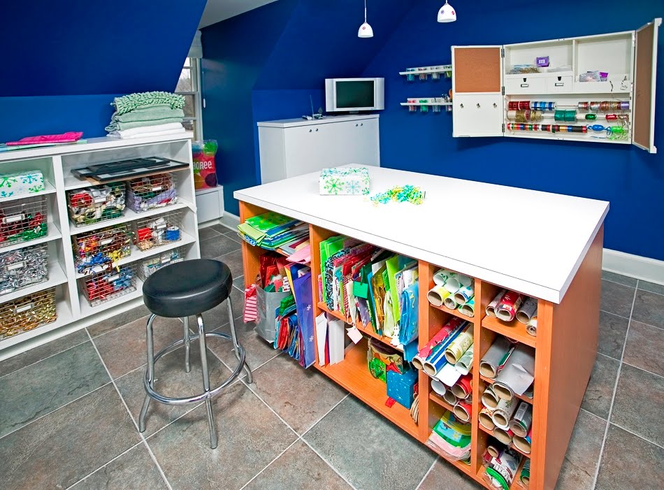 * T h e * V i s u a l * V a m p *: Gifted