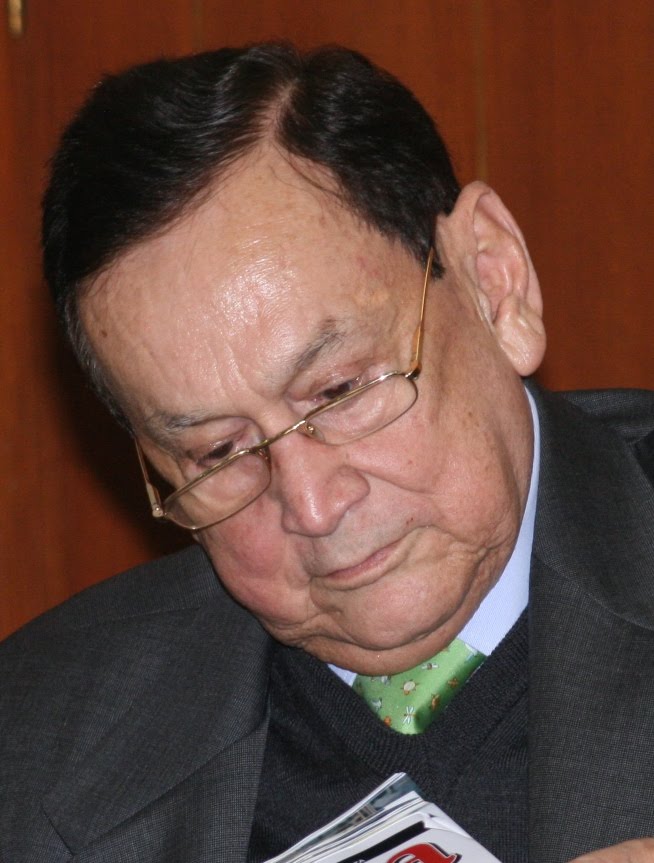 Notas de la Editora: Hugo Serrano, 30 años de labor legislativa