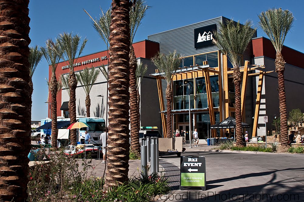 Tyler Gates: One of Them Creative Types: REI Tucson Grand Opening