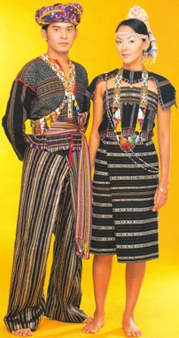 Jenis Pakaian Di Malaysia: PAKAIAN SUKU KAUM RUNGUS