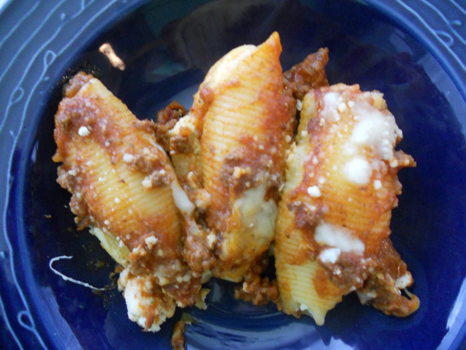 Yumz the Word: Jumbo Pasta Seashells With Cheesy Herb Filling