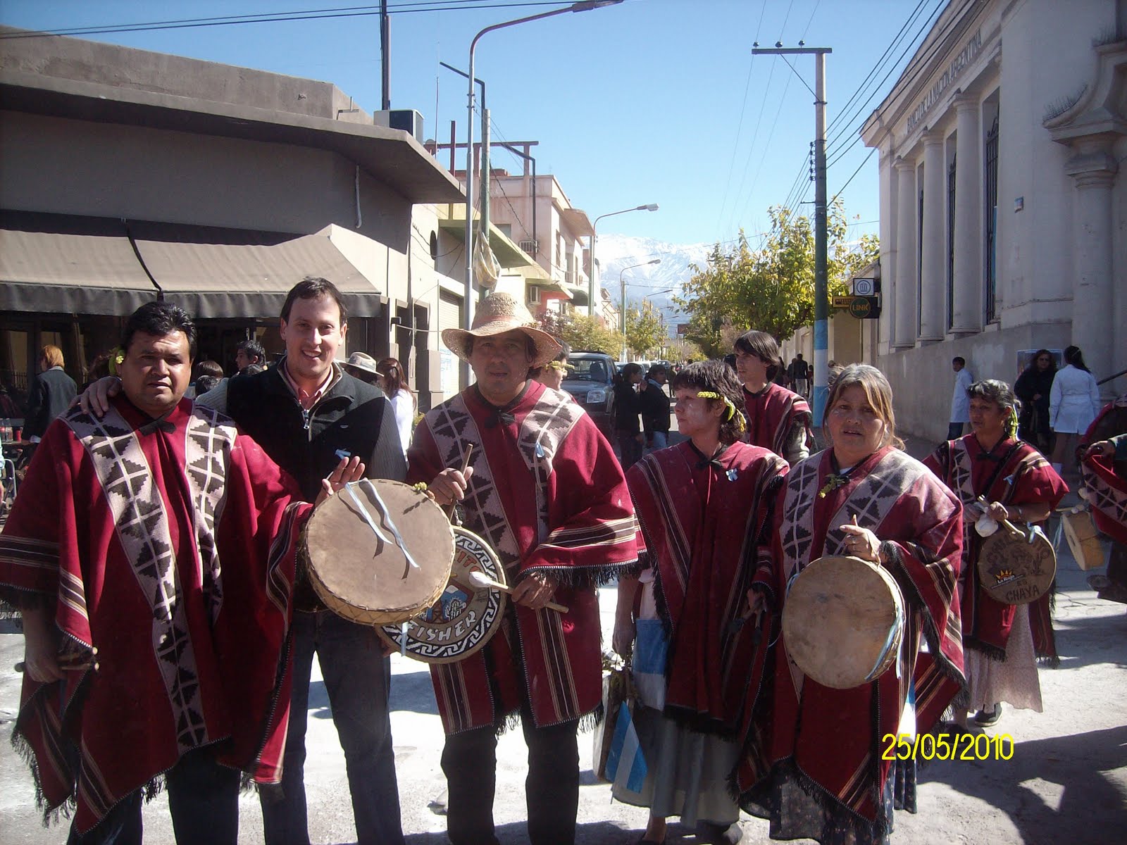 El Diario de Ale y Pau: Chayeros y Vidaleros en el Desfile de Av. 9 de ...