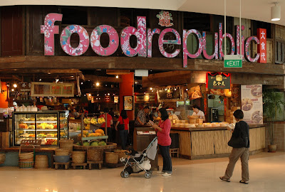 Eating in Singapore - Food Republic at Vivocity