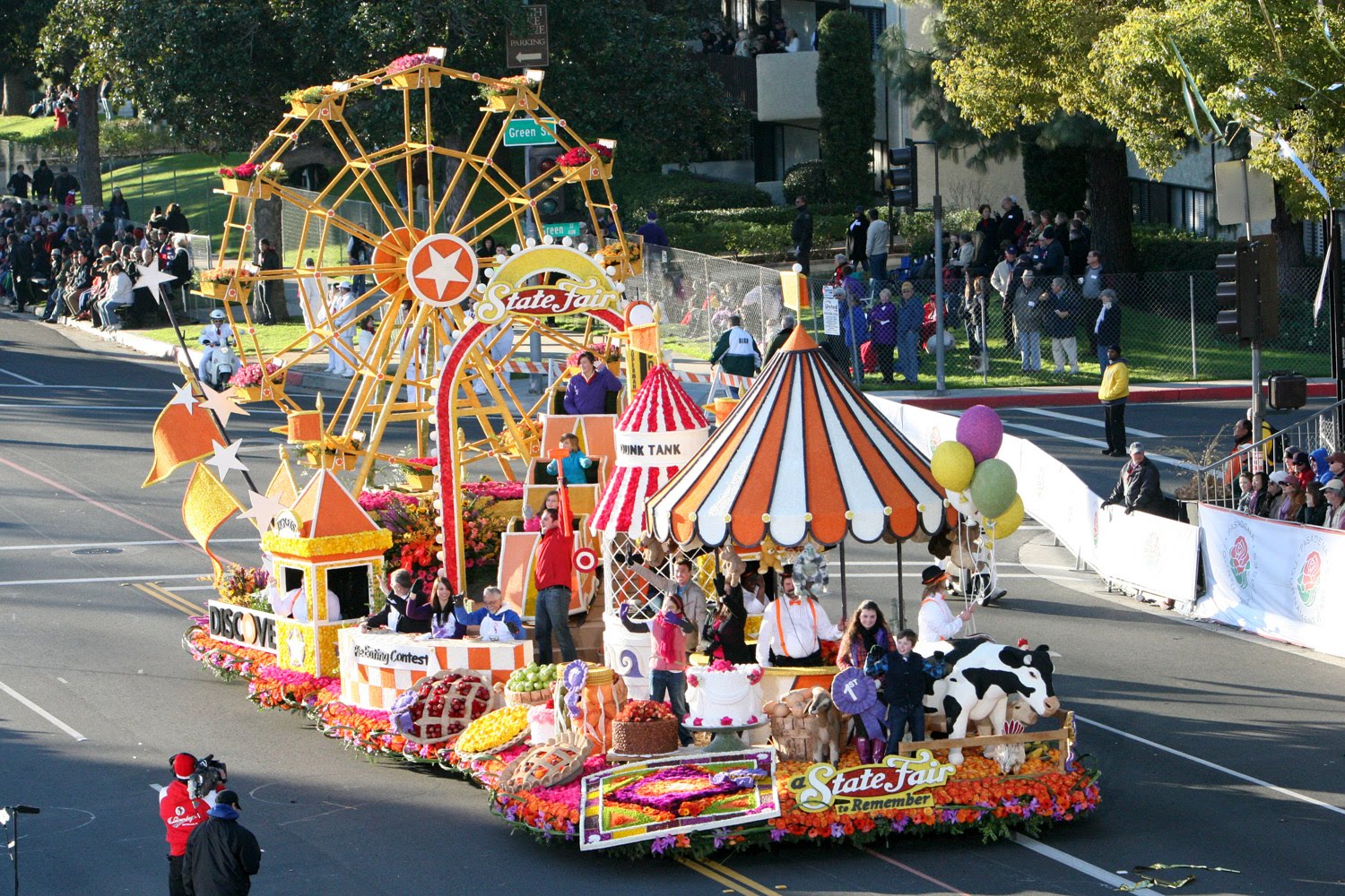 Parade float theme, Homecoming float, Carnival themes