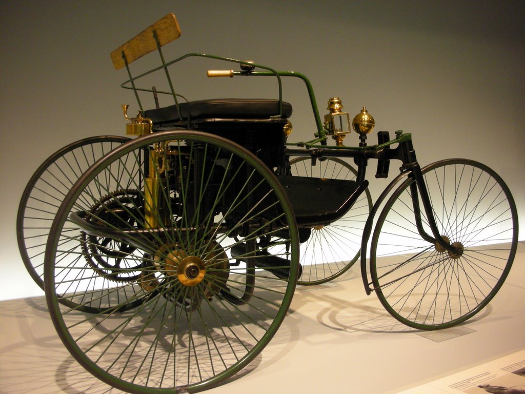 Viaggi e pensieri: Stoccarda e il cavallo: la prima automobile