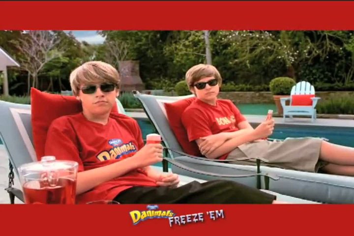Sprouse İkizler: Danimals-Cole and Dylan Sprouse