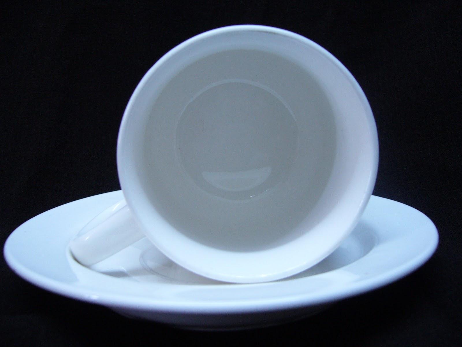 jom kumpul: Cawan Putih Nescafe