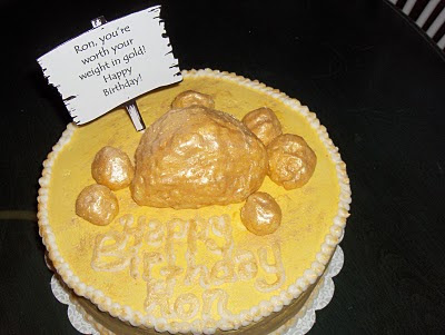 Cat's Cake Creations: Gold Digger Birthday Cake