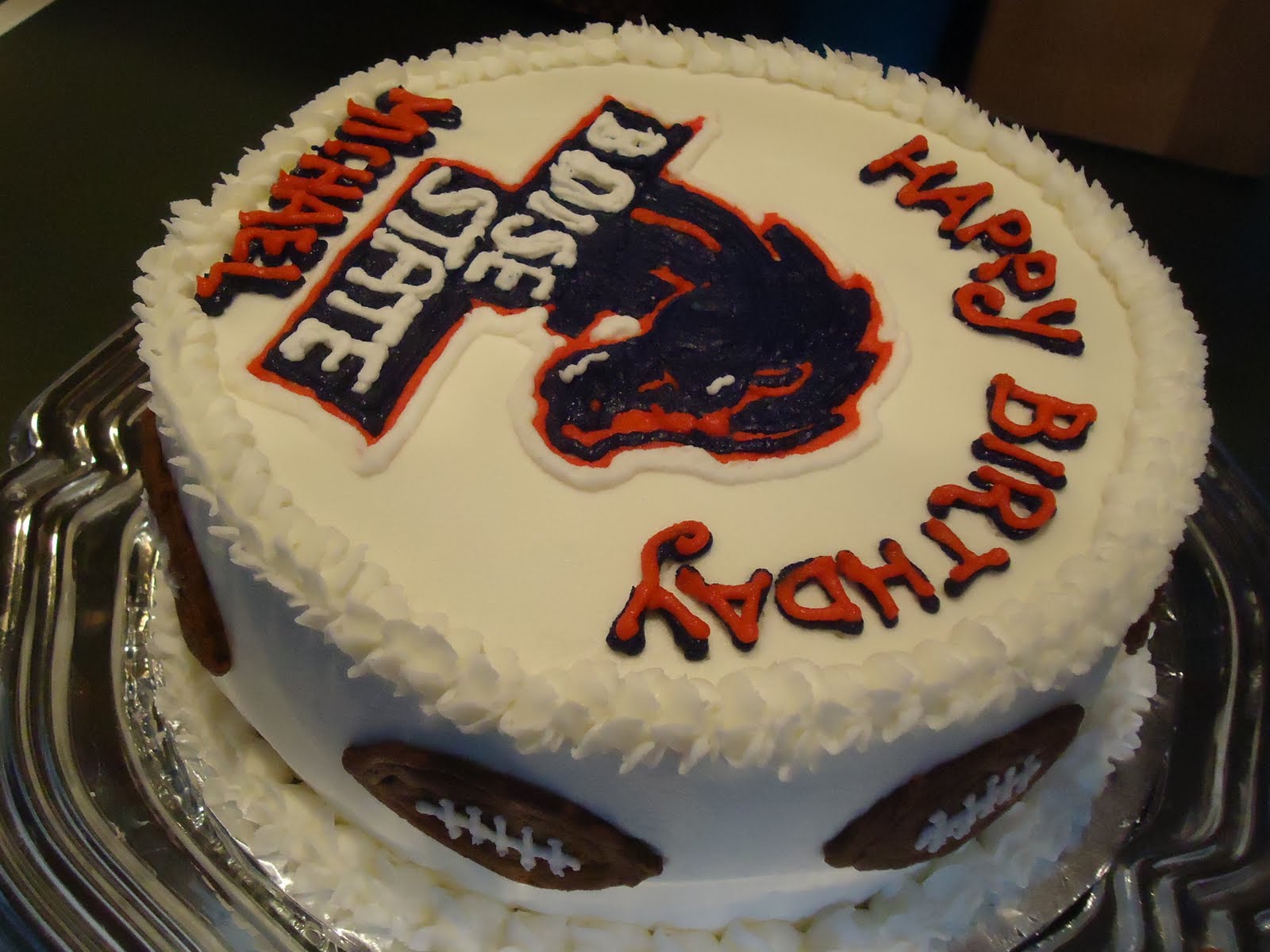 Cat's Cake Creations: BOISE STATE FOOTBALL BIRTHDAY CAKE