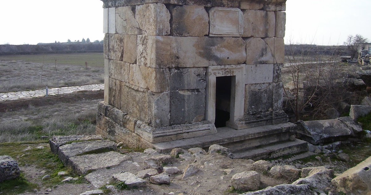 The Blog of Dr. T. Michael W. Halcomb: The Communal Aspect of Baptism