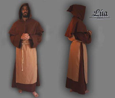 Lua Media: Hábito de Monje