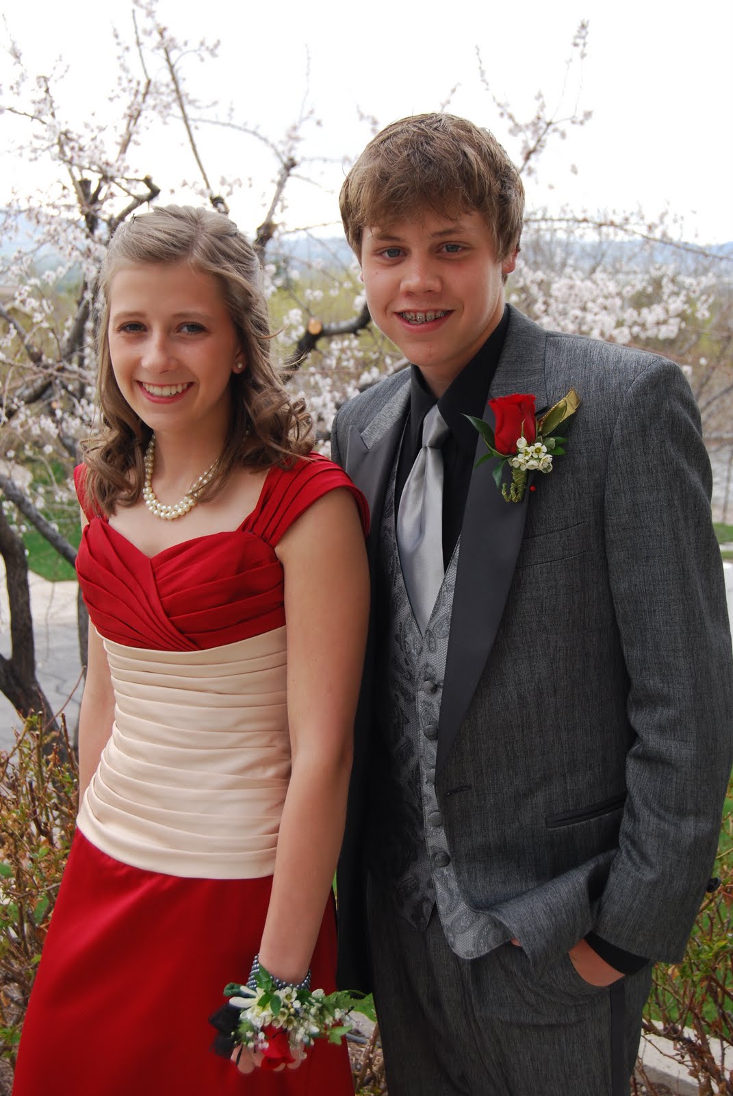 La Famille Bishop: Junior Prom!