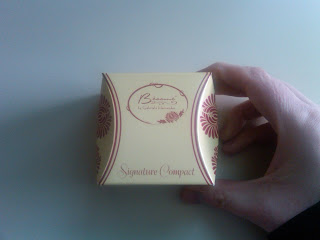 The DC Metro Retro: Review of Besame Cosmetic's Signature Compact