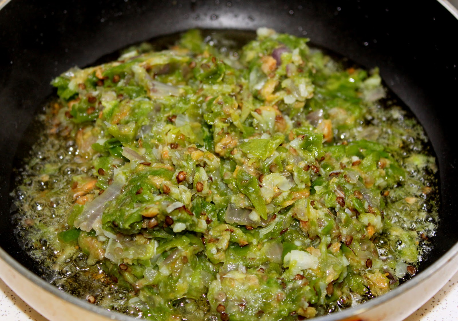 A Box of Kitchen: Sambal Ijo (Padangnese green chili sambal)