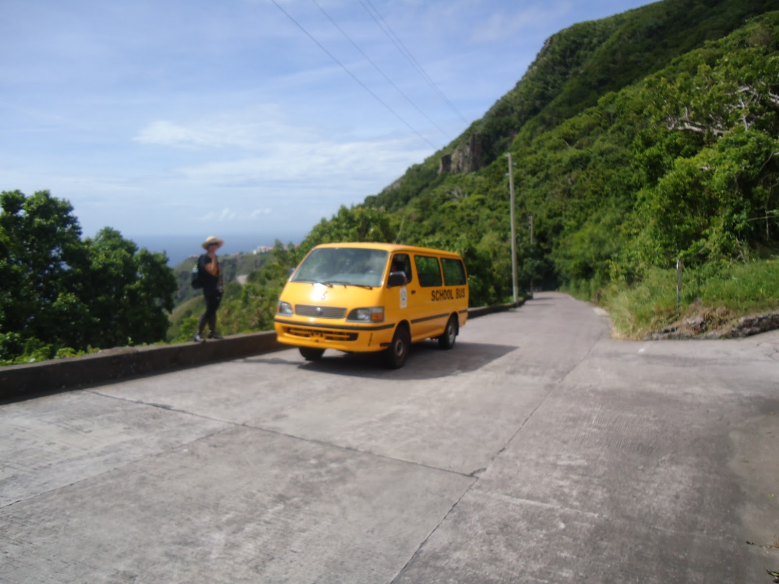 Andy's round the world trip: Saba. First days adventures and sights