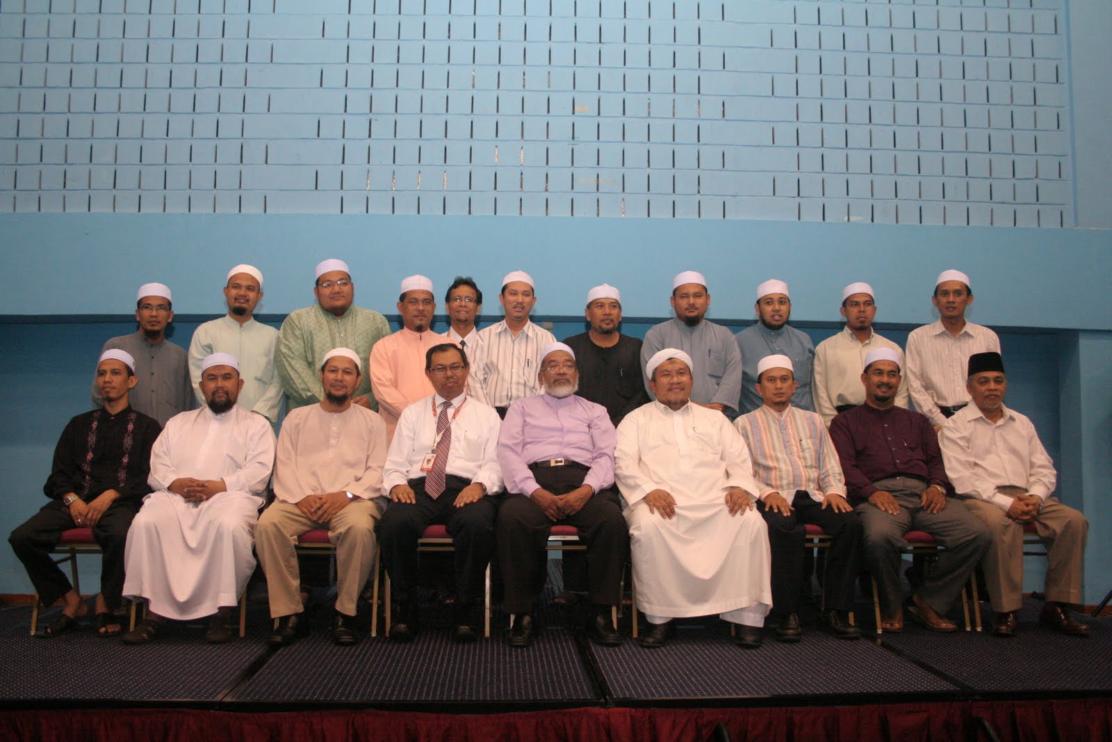 Surau Menara TM: Foto ustaz yang memberi kuliah di SMT