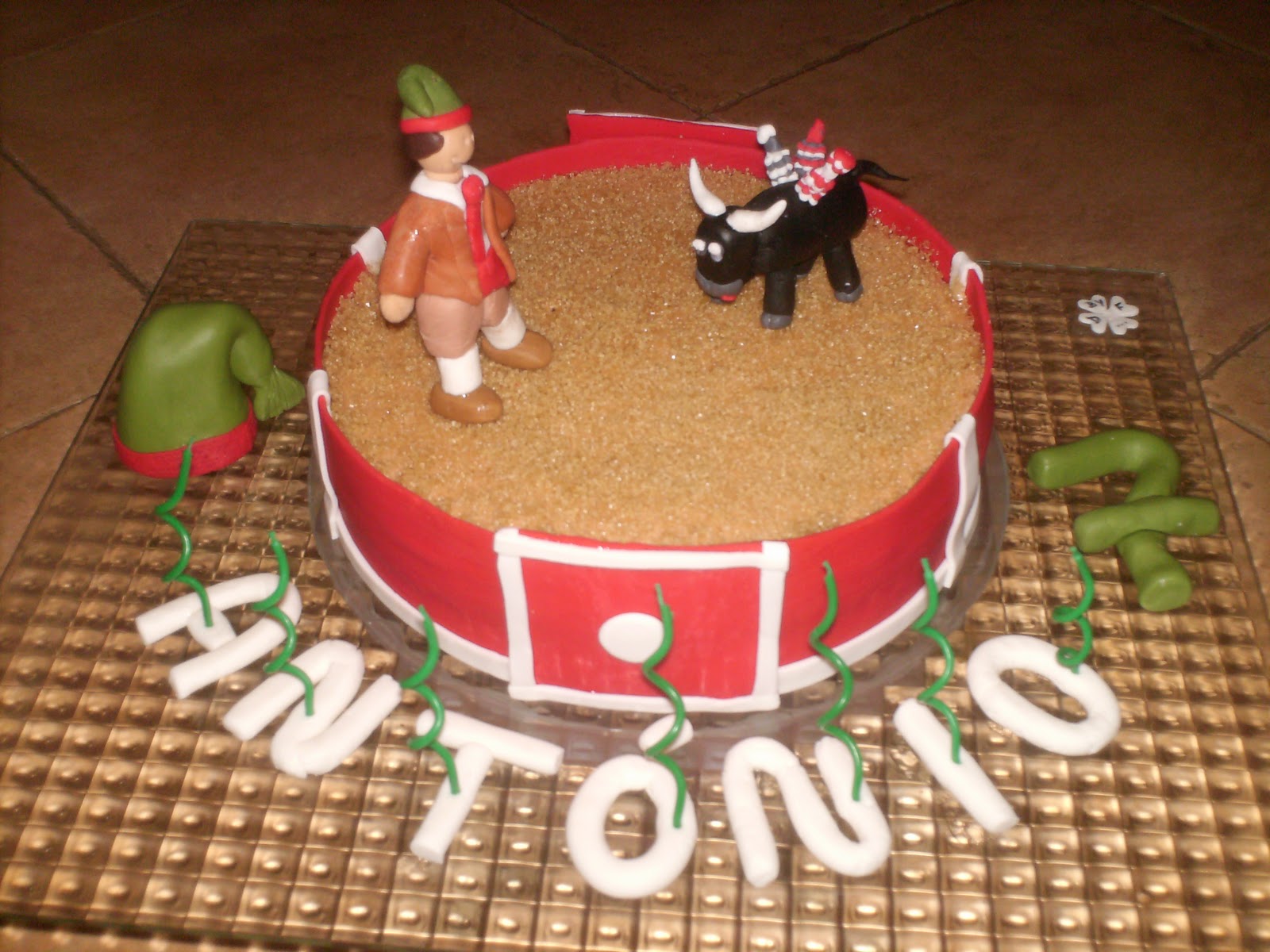 DOCES FANTASIAS - Bolos Decorados