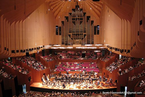 Opera House: Dynamics