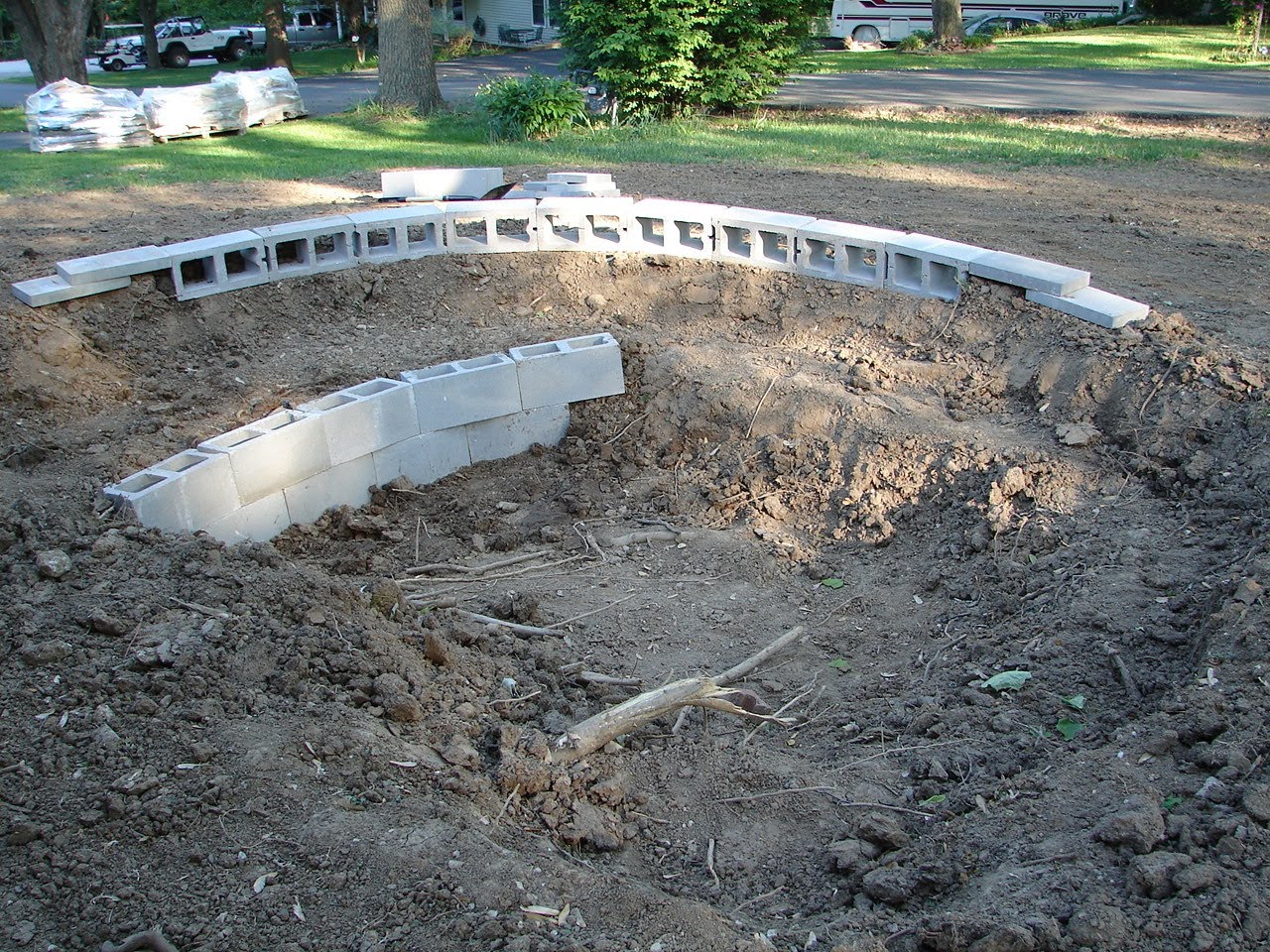 GardenRambler: Pond progression photos