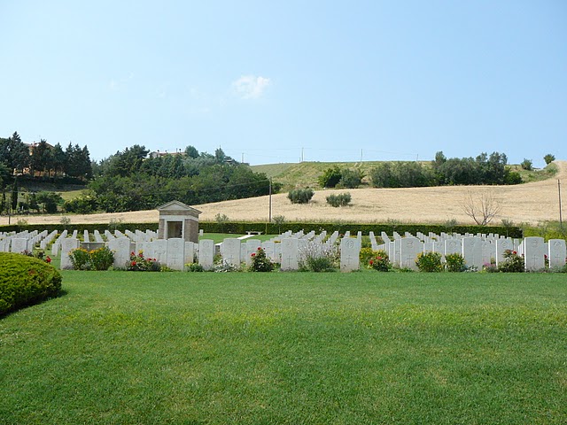 Bella Italia: MONTECCHIO - wsrod wzgorz regionu Marche