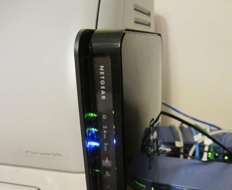 ARogan: Netgear WNDR3700 and DD-WRT