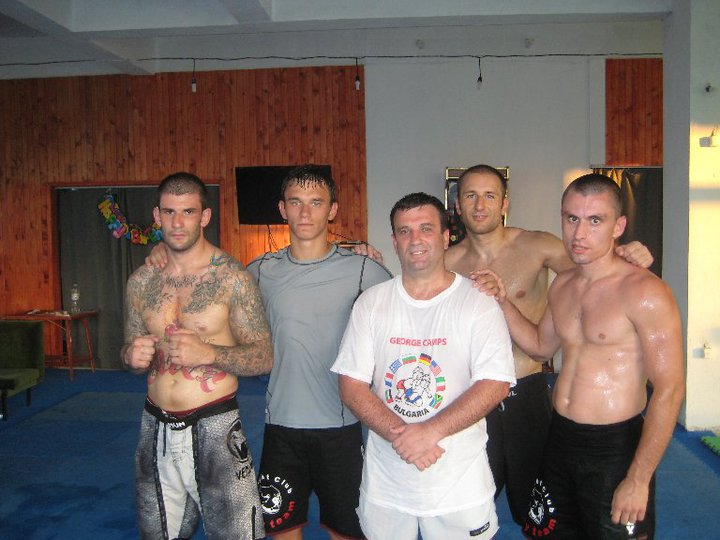 Fight Club Bully Team: 10-17,08,2010 Летен лагер по БДД, граплинг и ММА ...