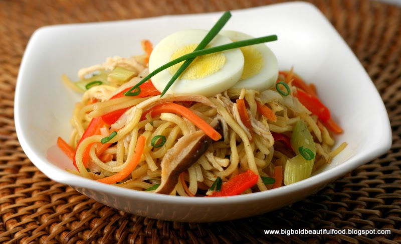 Big, Bold, Beautiful Food: FIlipino Pancit Canton