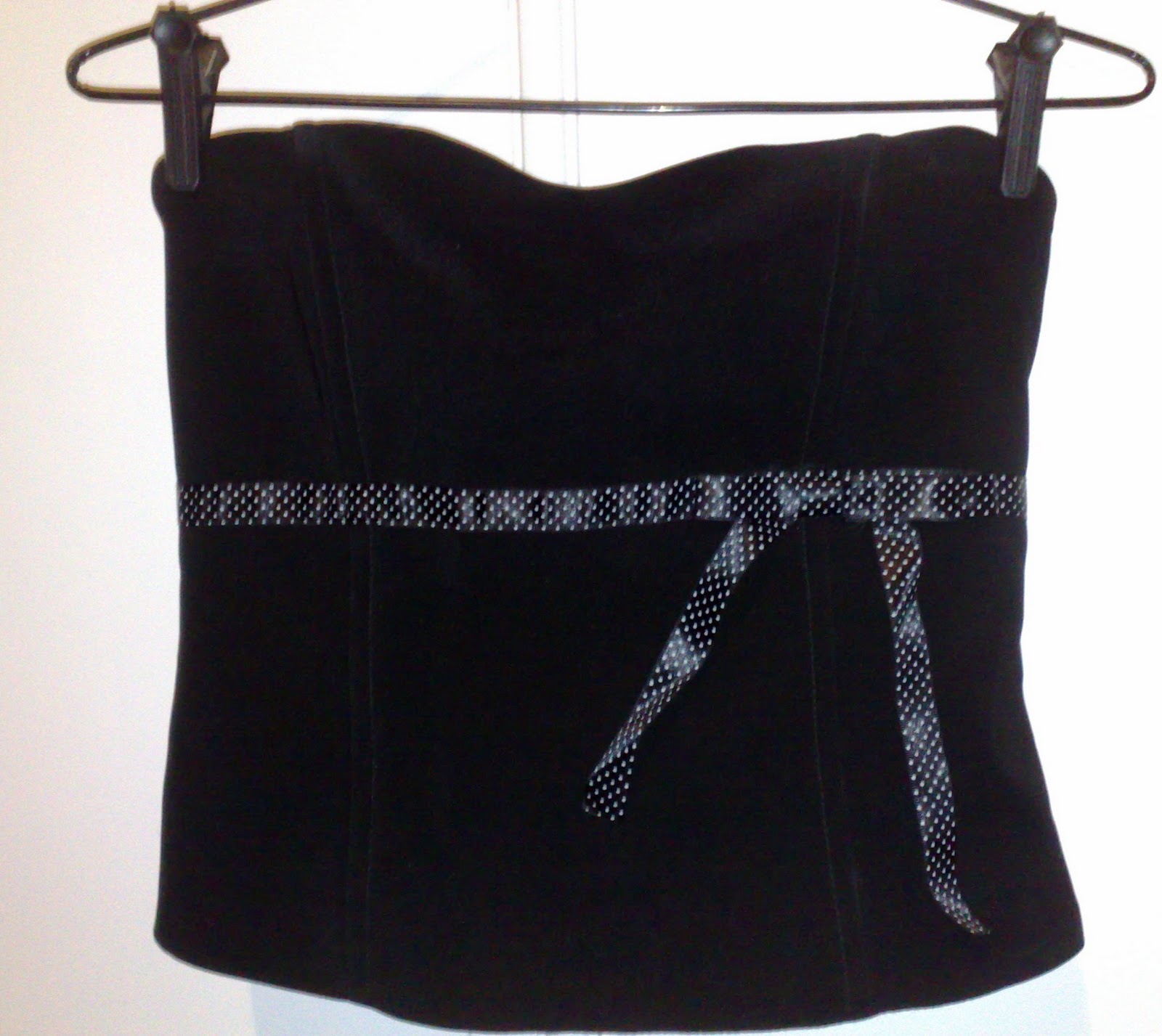 "It Girl" Bazar: Corpete preto Help