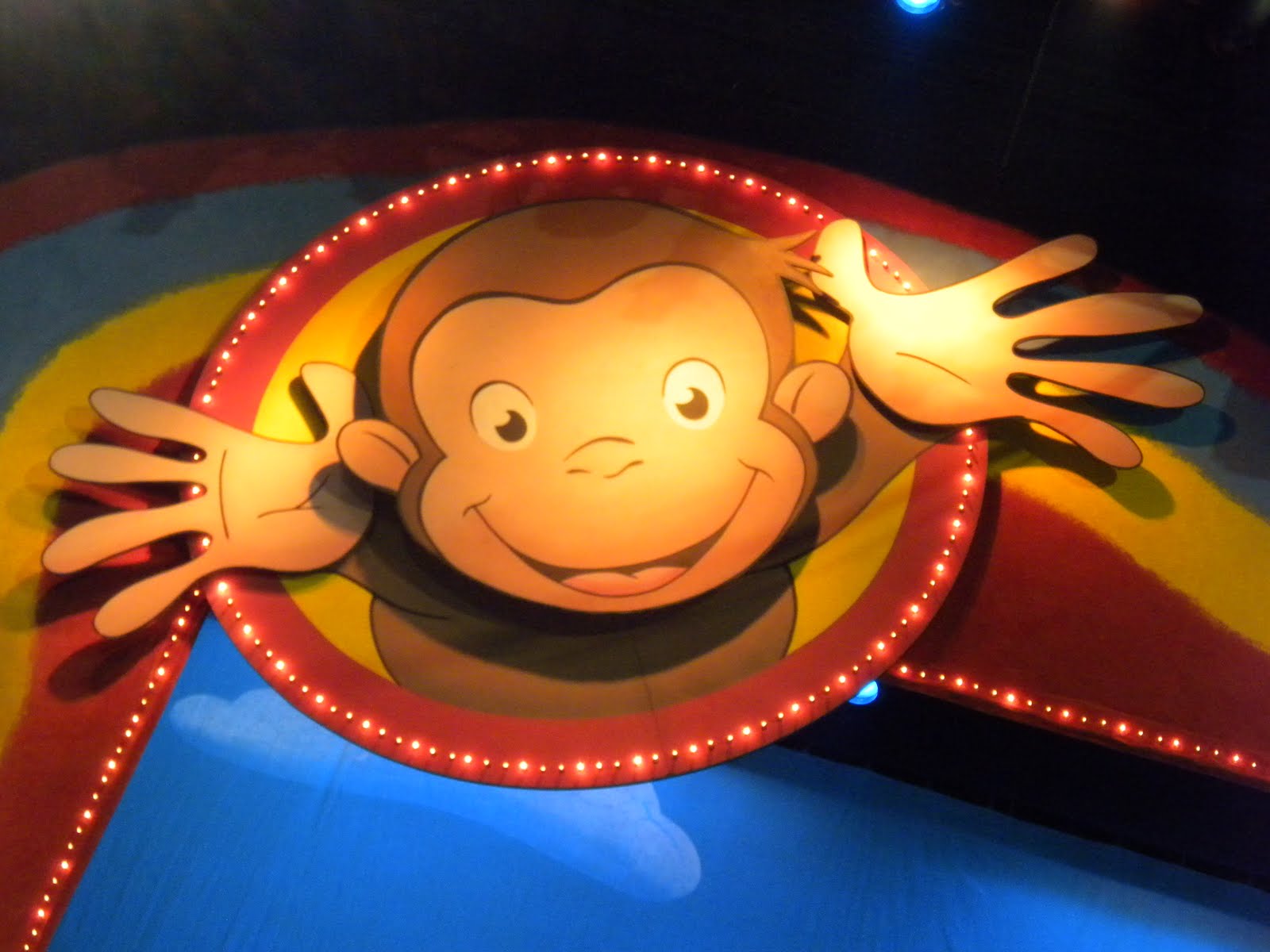 Pool Party med övernattning och Curious George