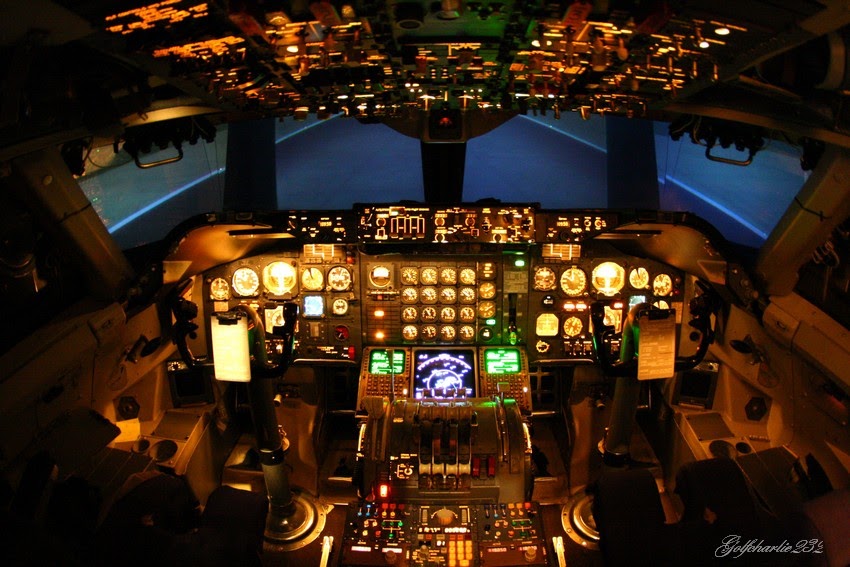 Live from the Flight Deck: Boeing 747-200 - European Skybus