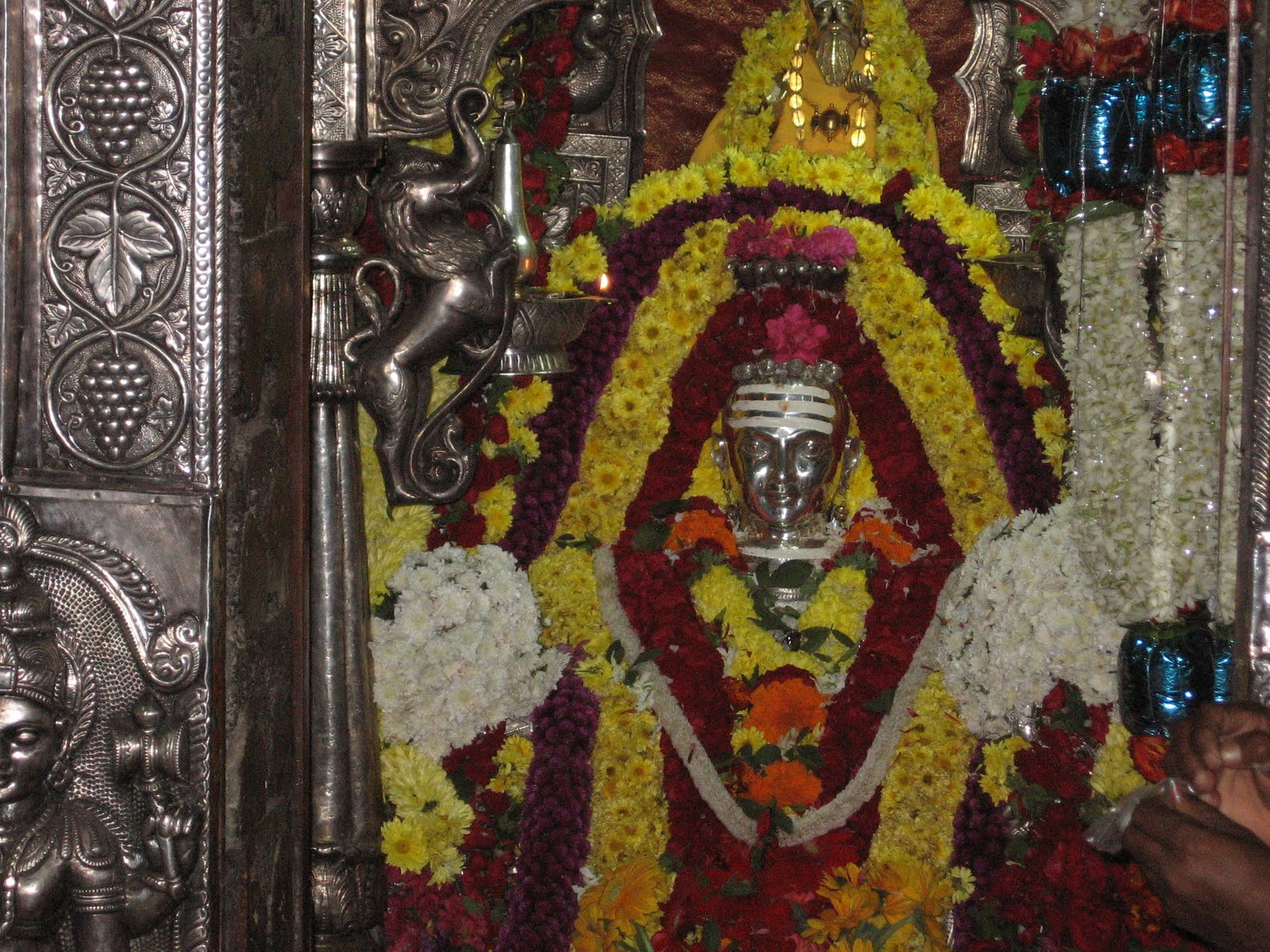 Yediyur Siddhalingeshwara Swamy Temple - Alchetron, the free social ...